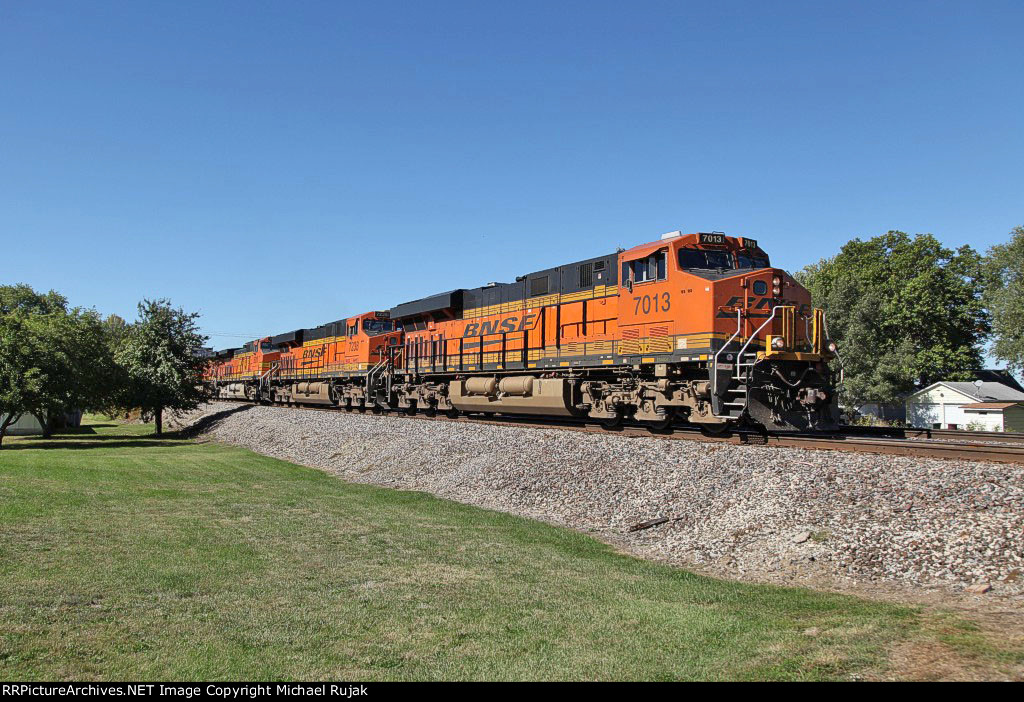 BNSF 7013